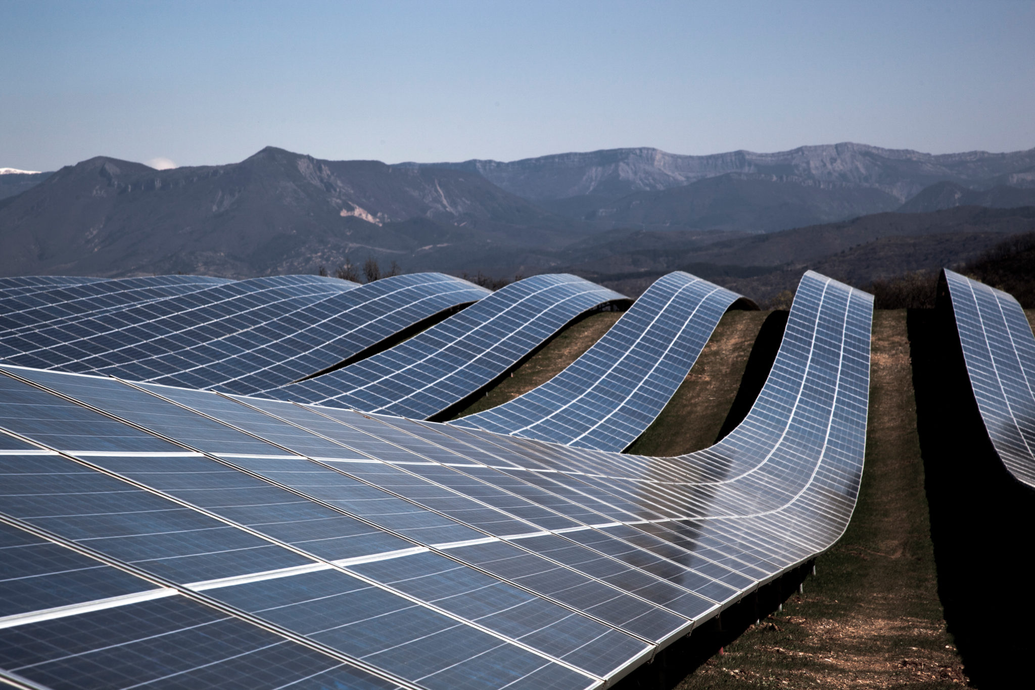Siemens to equip 140 MW projects in Brazil, Pakistan – pv magazine ...