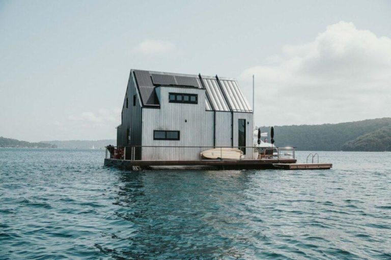 100% solar-powered floating villa – pv magazine International