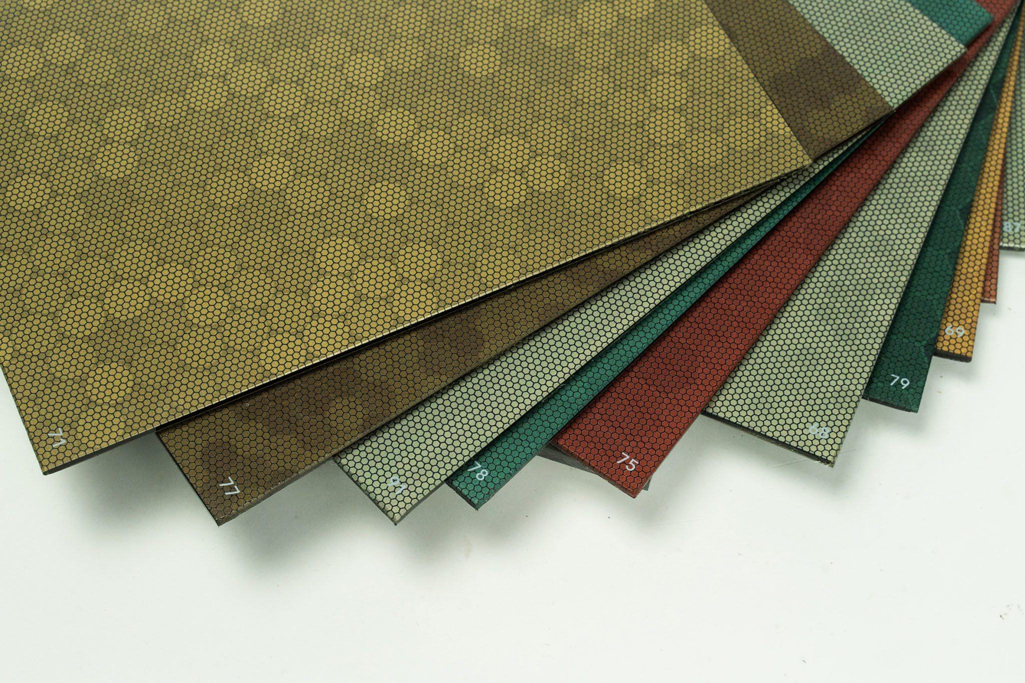 Colored facade solar panels with 13.8% efficiency – pv magazine ...