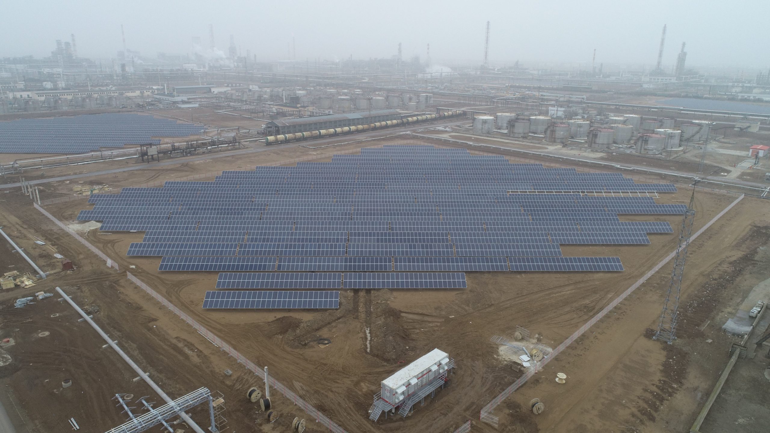 Russian oil giant Lukoil commissions 20 MW solar park – pv magazine ...