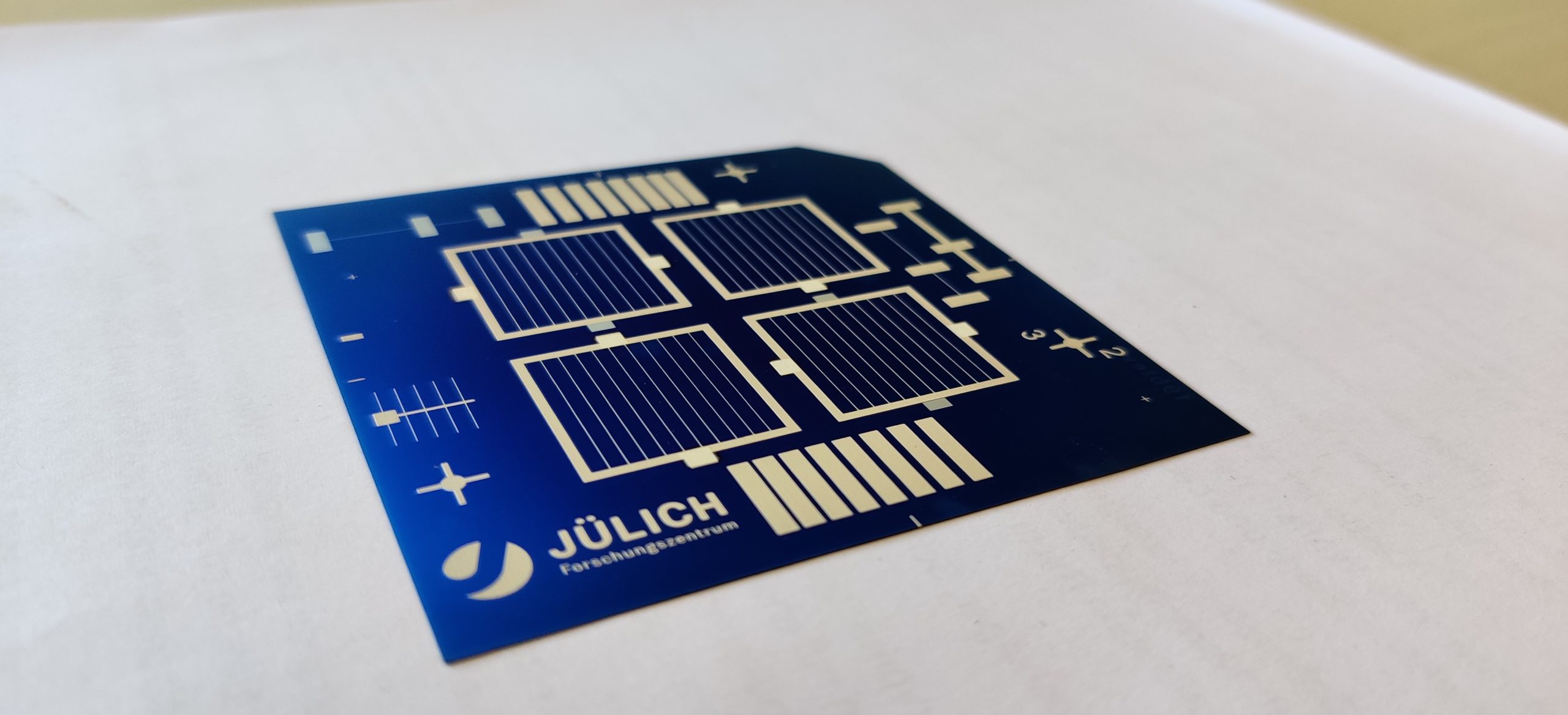 TCO-free heterojunction silicon solar cell with 22% efficiency – pv ...