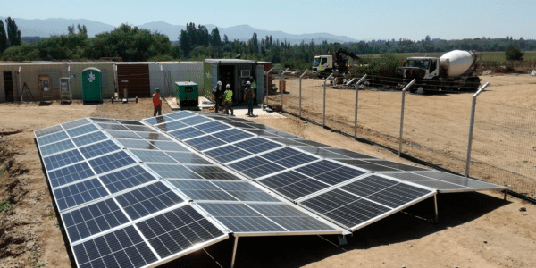 Plug-and-play mobile PV system to power solar parks’ construction sites ...