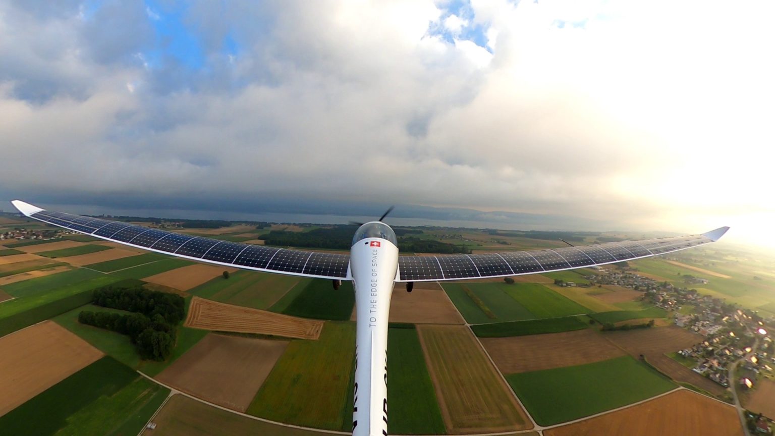 Solar-powered airplane to reach the stratosphere – pv magazine ...