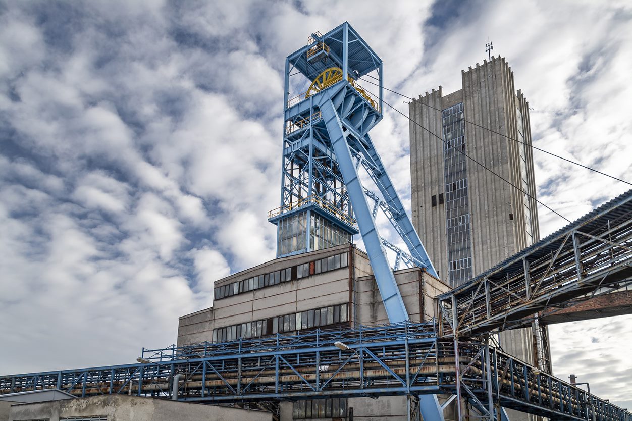 Converting coal mines into gravity-based renewable energy storage ...