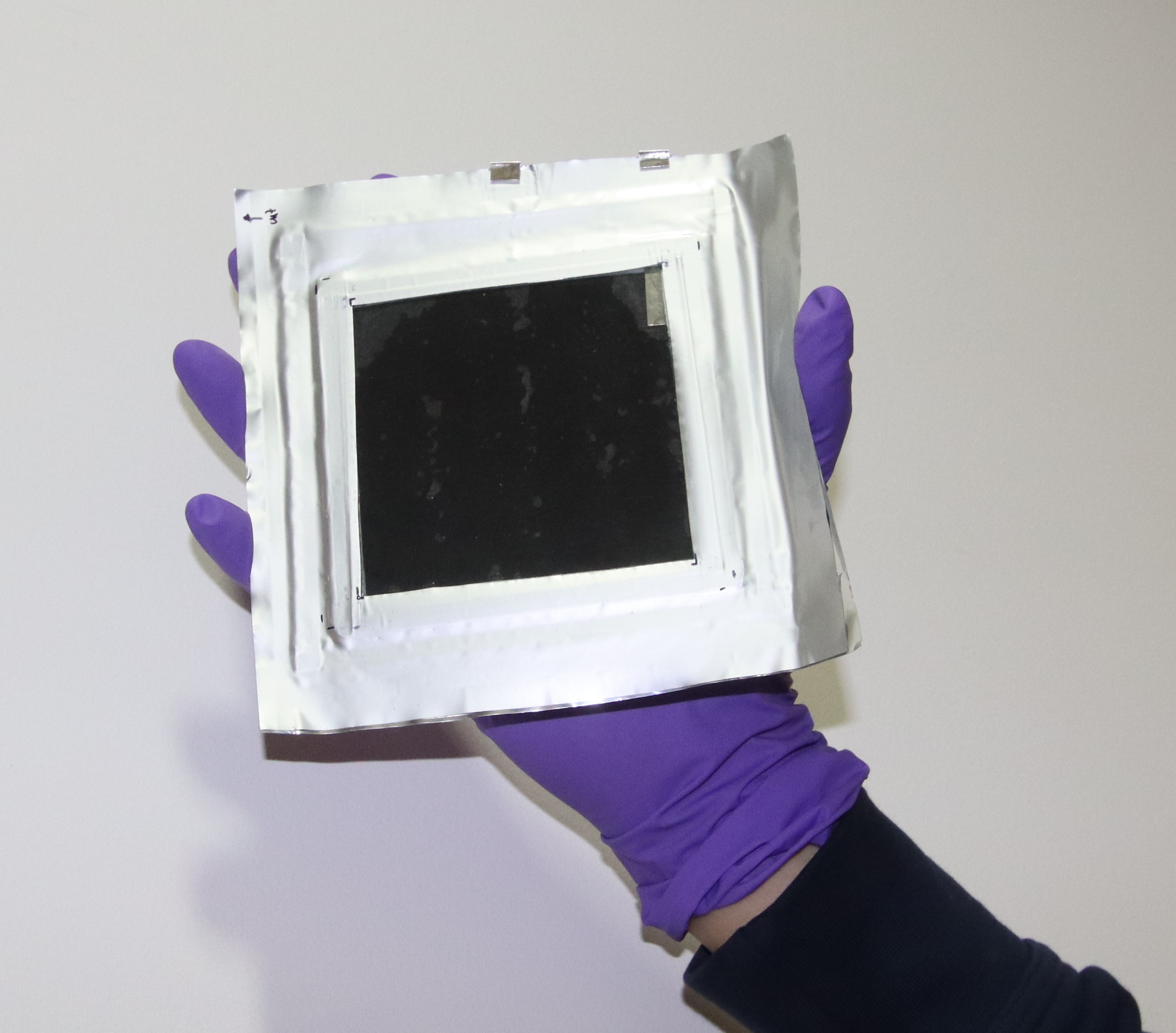 Cambridge scientists develop Zinc-ion battery that stores solar energy ...