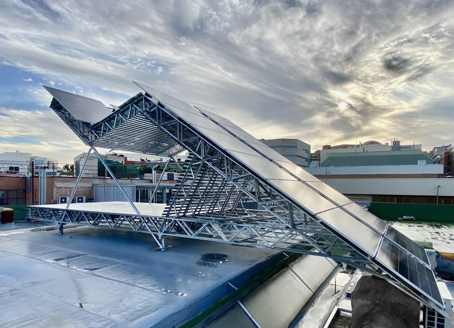 Reversible photovoltaic shade under the Madrid sky – pv magazine ...