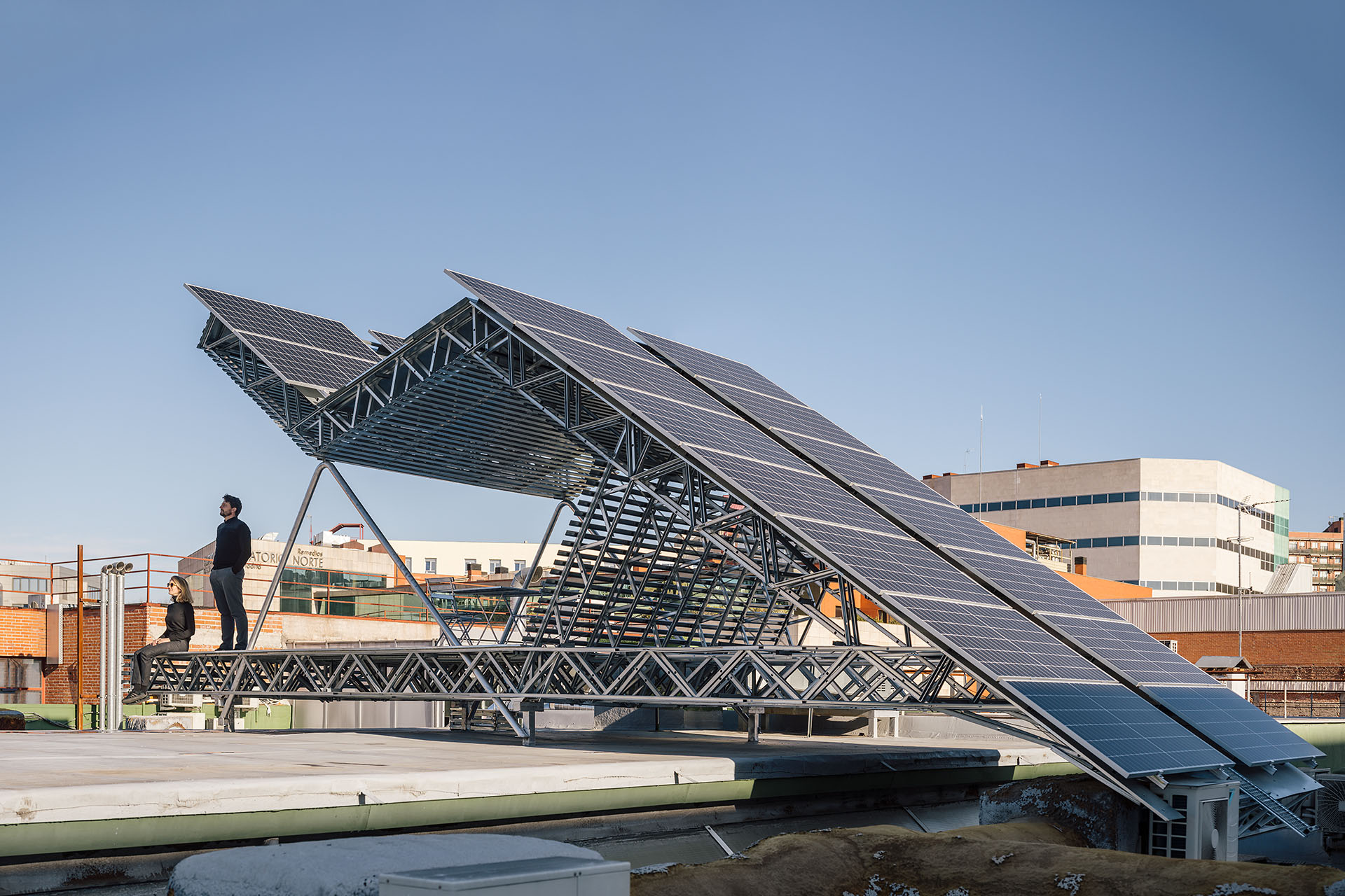 Reversible photovoltaic shade under the Madrid sky – pv magazine ...