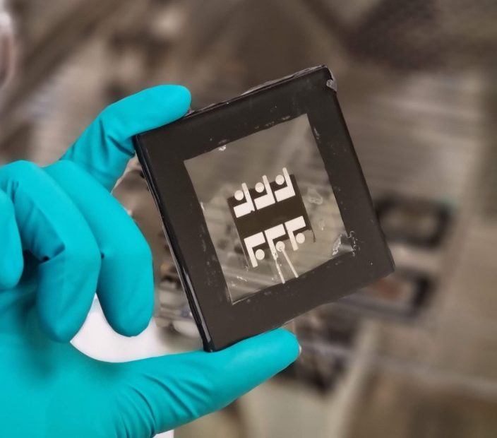 Damp heat–stable perovskite solar cell with 24.3% efficiency – pv ...