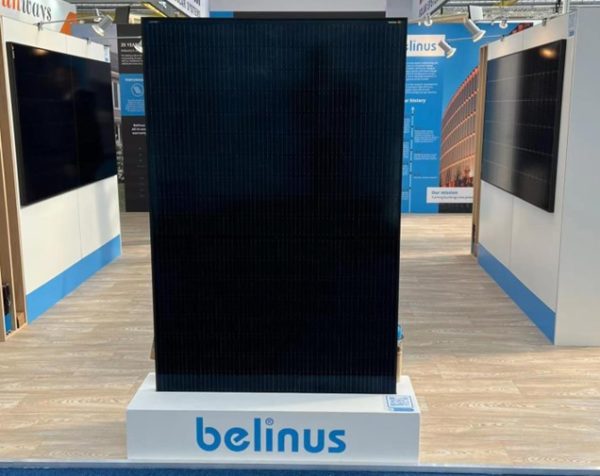 Belgian manufacturer unveils 400 W black glass-glass heterojunction ...