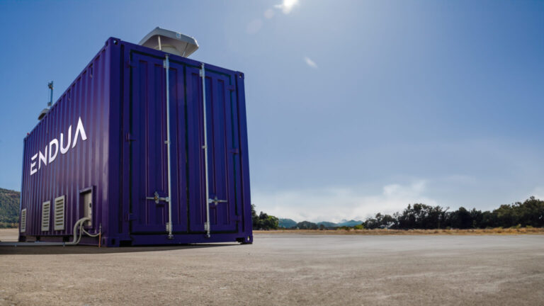 Australian startup unveils 100 kW hydrogen power bank – pv magazine ...