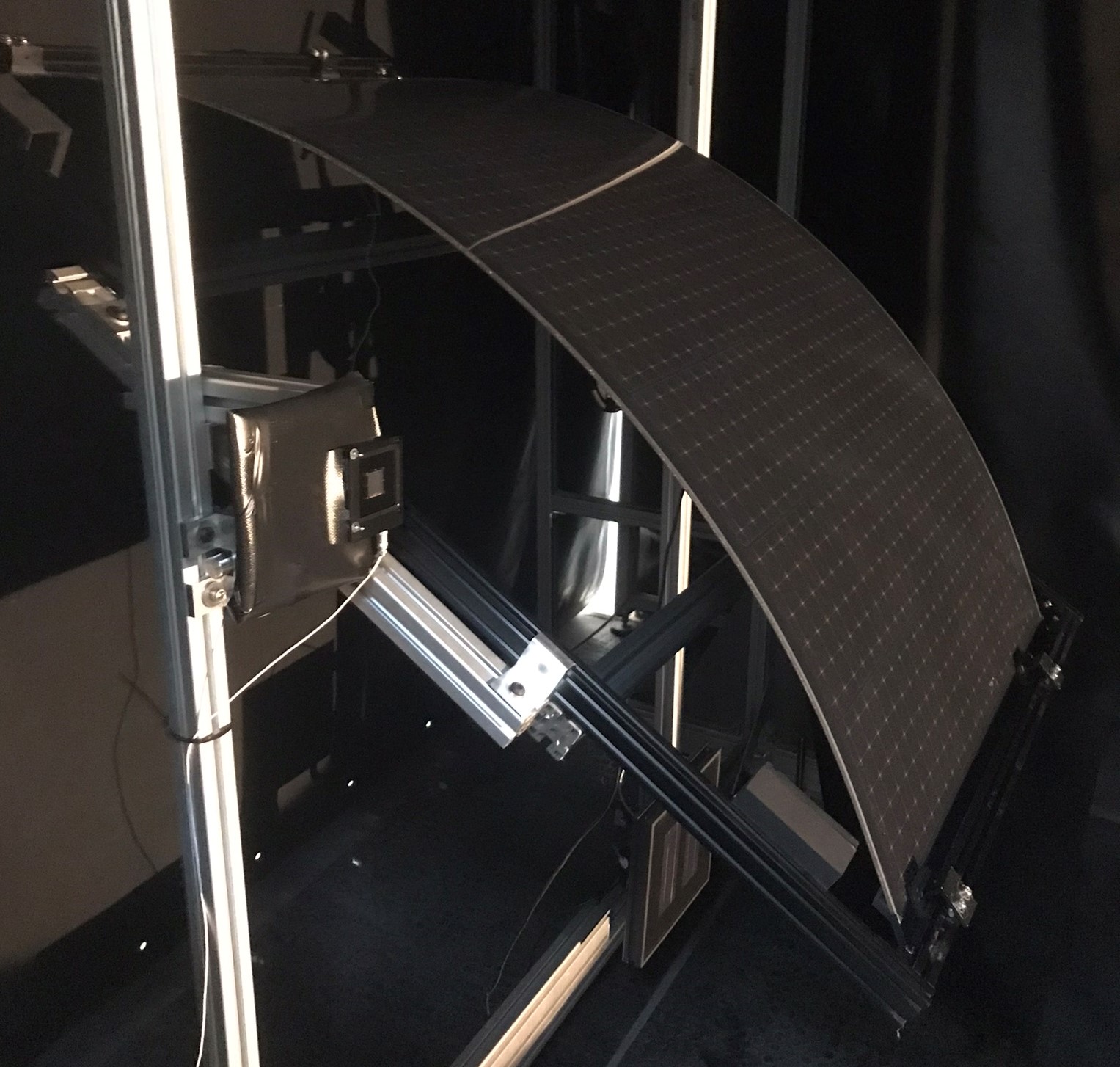 Collimated solar simulator for curved photovoltaic panels – pv magazine ...