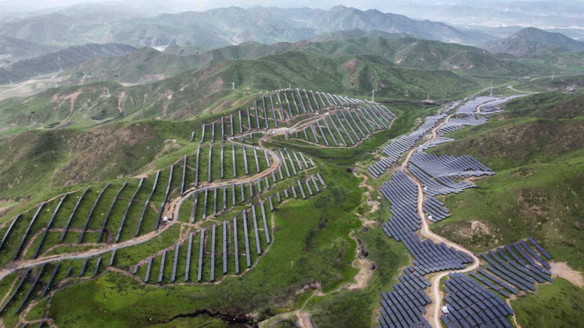 Chinese oil company switches on high-altitude 40 MW solar-plus-storage ...