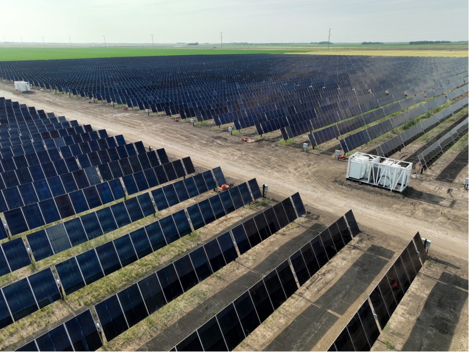 US developer secures $779 million for massive 800 MW solar project in ...