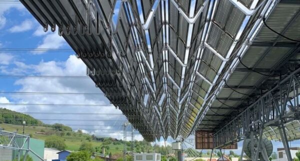 Foldable solar carport extends, retracts in response to weather – pv ...