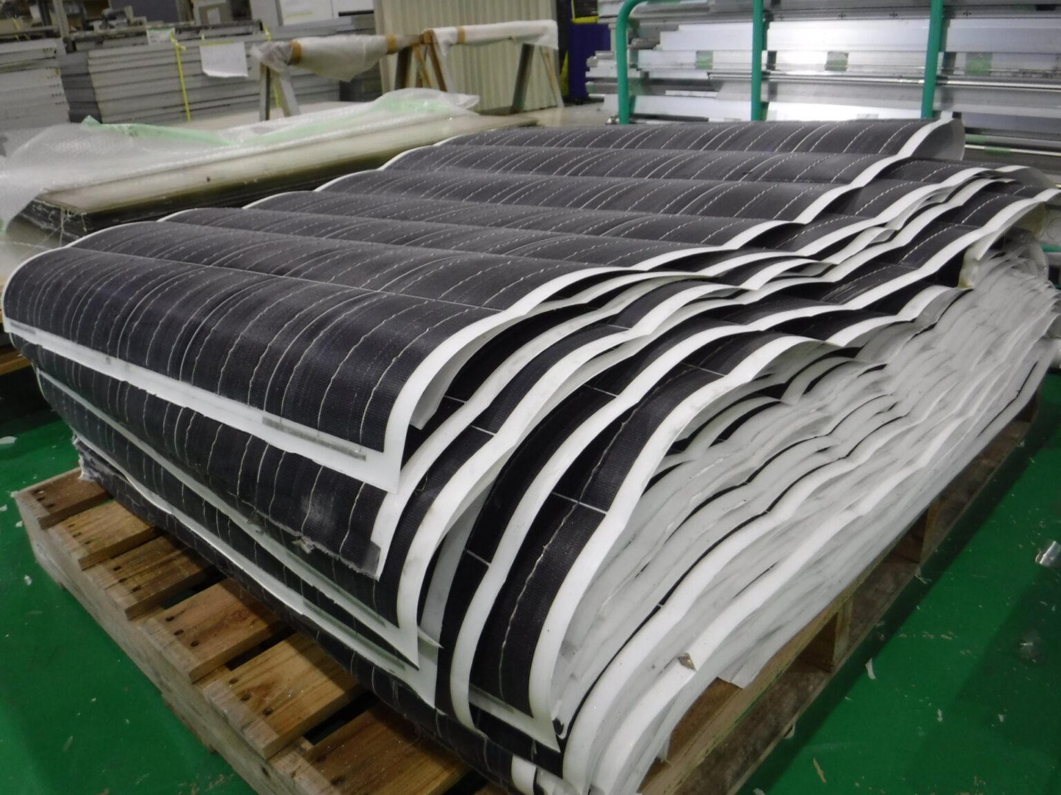 Advancing circular economy in photovoltaics: The Hot Knife PV module ...