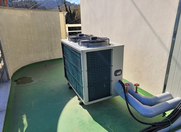 Integrated PVT–air source heat pump for deployment in limited space ...