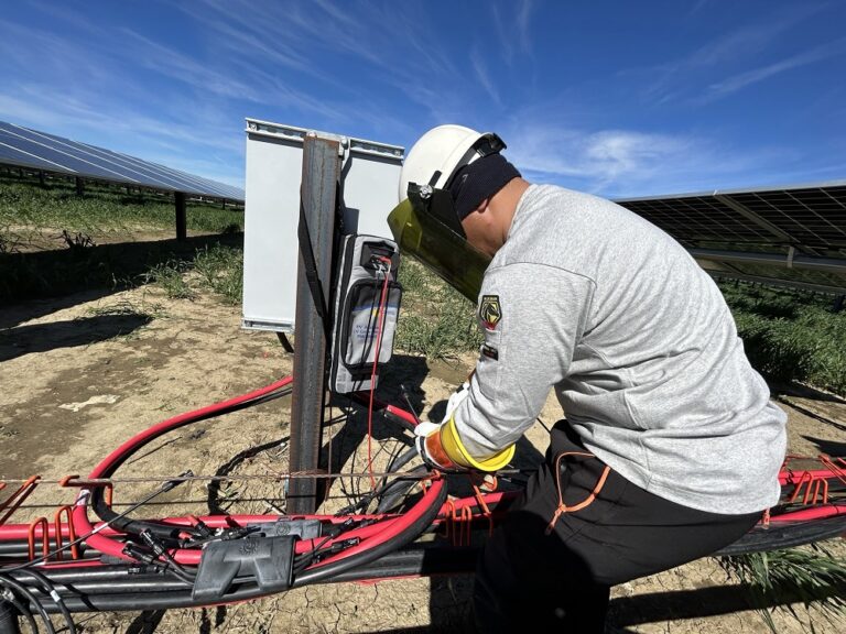 Fluke unveils high wattage, current-specific solar module I-V curve ...