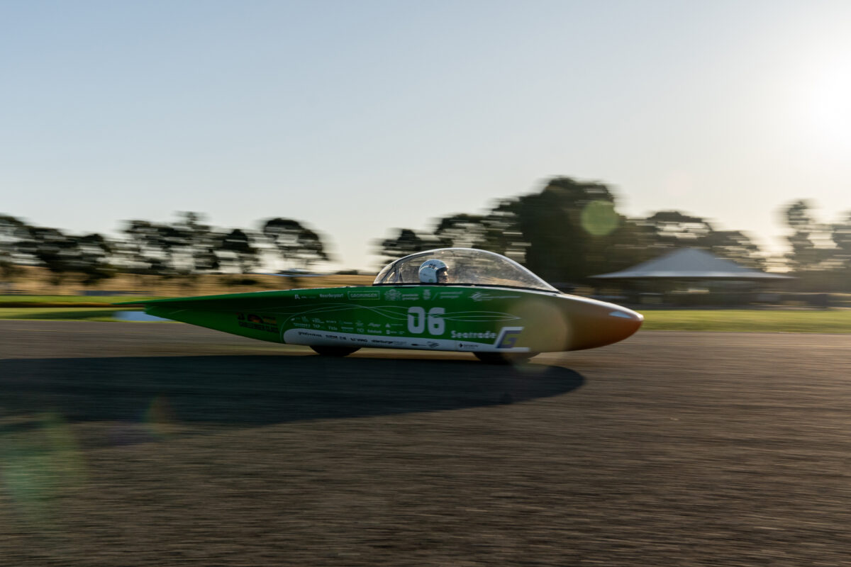 Perovskite-silicon tandem tech from Oxford PV tested in solar race car ...