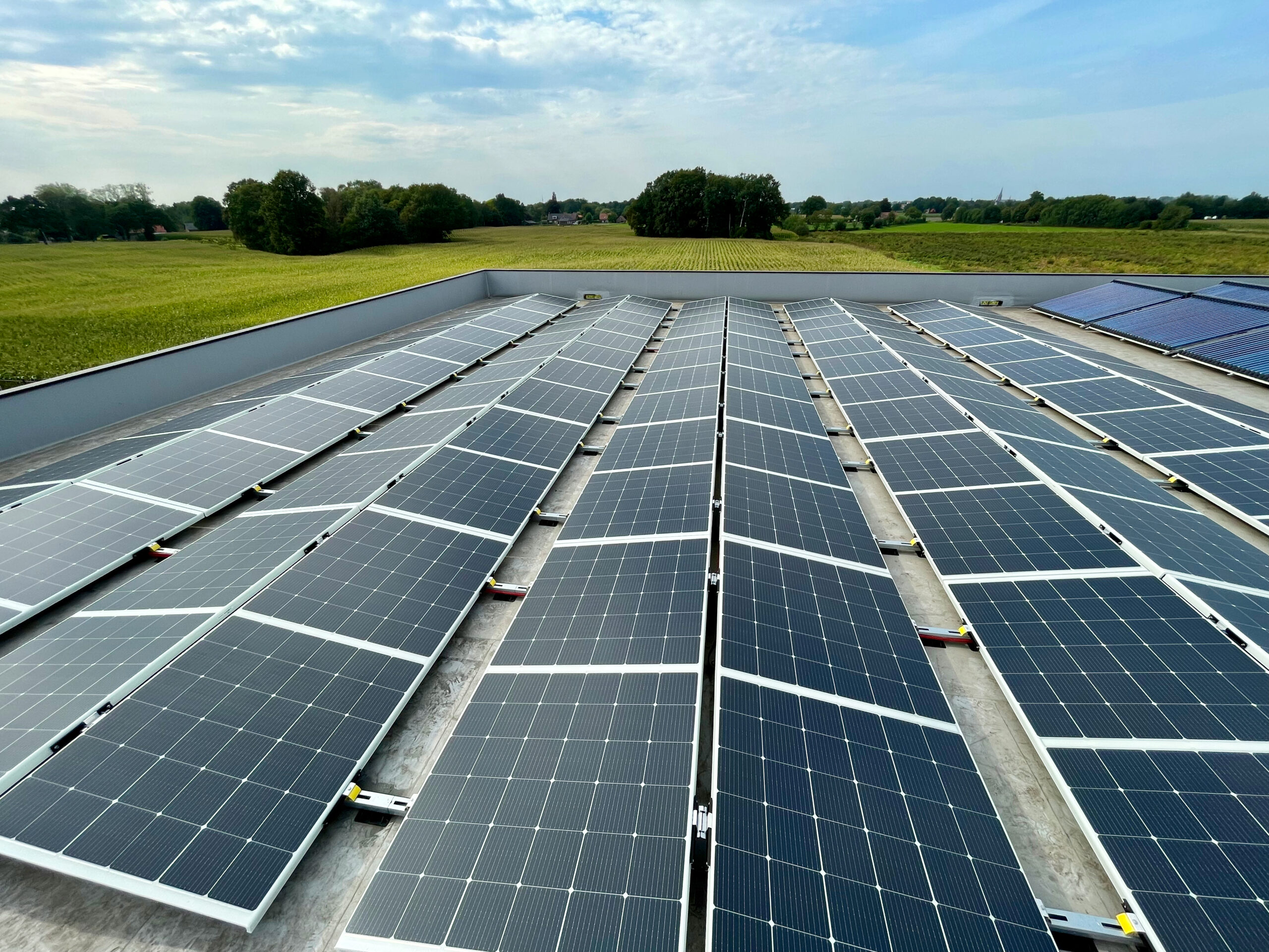 Lightweight PV system solution for commercial buildings with limited ...