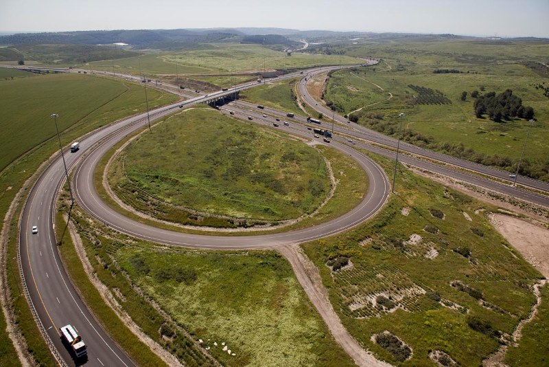 Shikun & Binui wins tender for 130 MW solar highway project in Israel ...