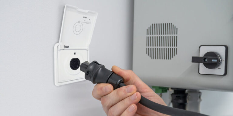 SAX Power unveils all-in-one battery inverter for home use – pv ...