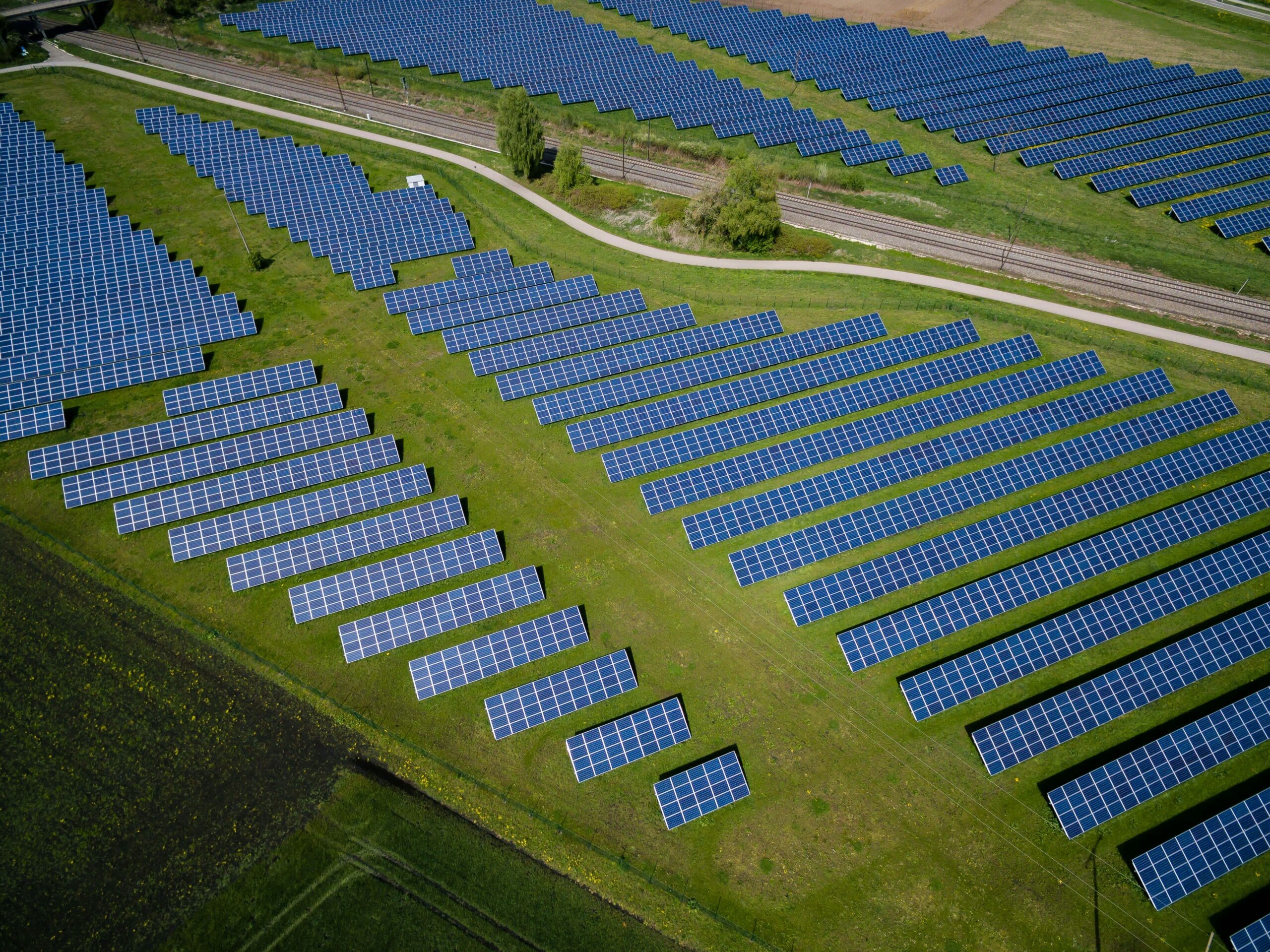 BloombergNEF says global solar installations could hit 574 GW this year ...