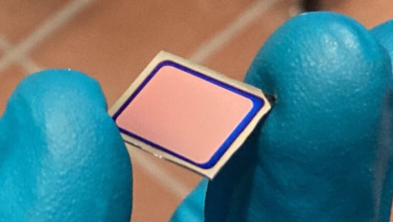 First attempt to build selenium-silicon tandem solar cells – pv ...