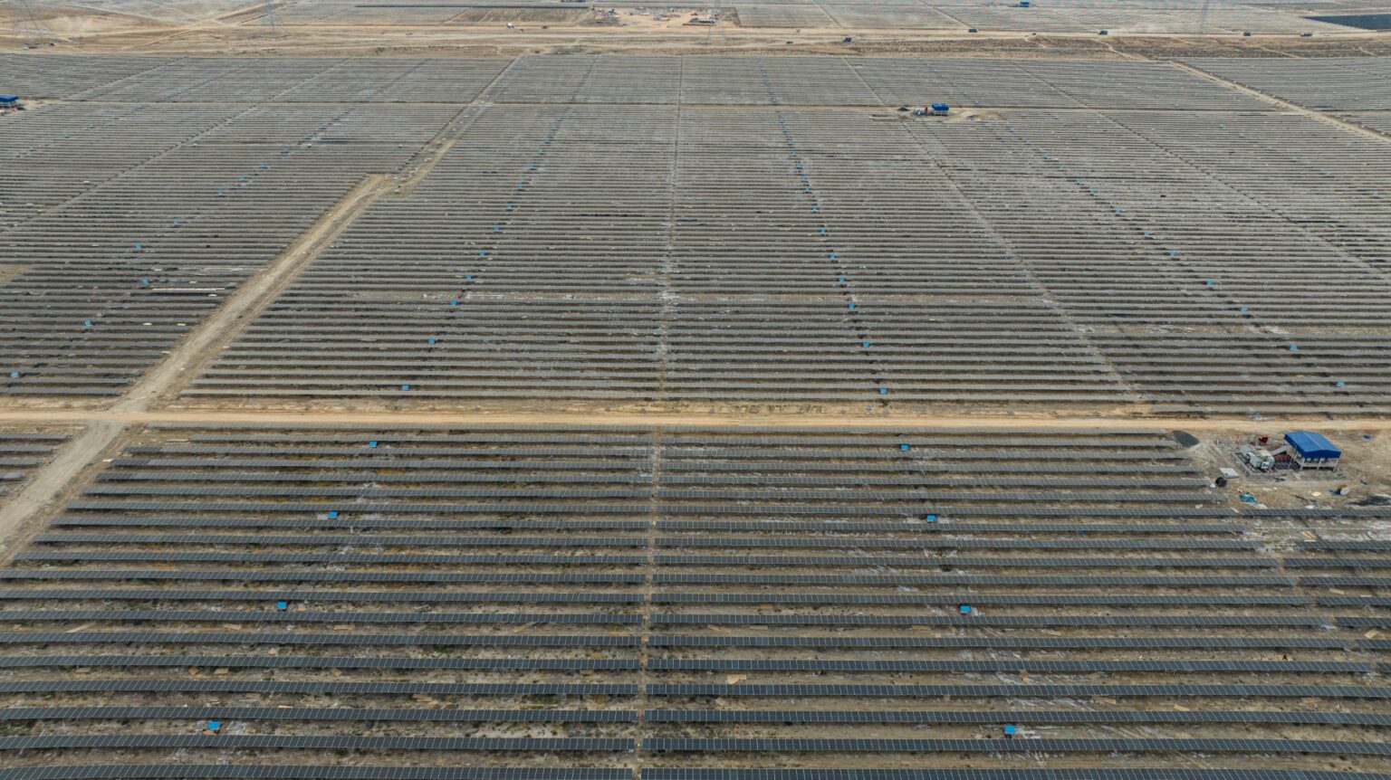Adani Green switches on 1 GW of 30 GW Khavda renewables park – pv ...