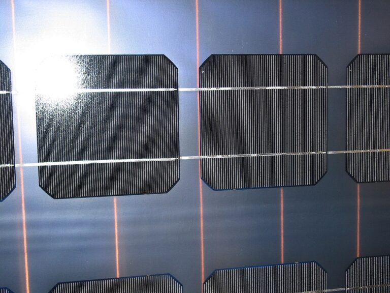 New tech to demetallize, recrystallize solar cells from end-of-life PV ...