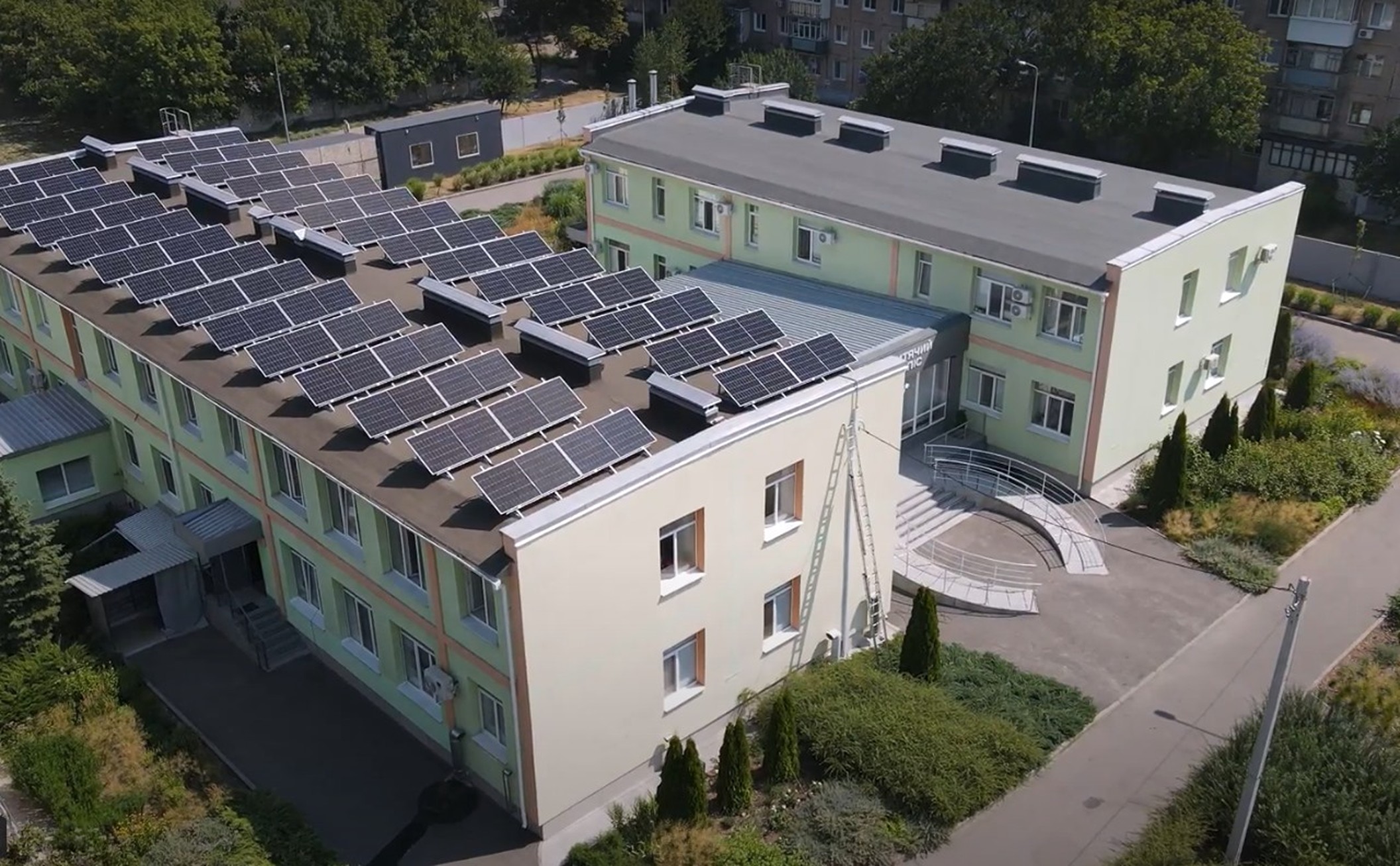 Solar-plus-storage systems inaugurated at two Ukrainian hospitals – pv ...
