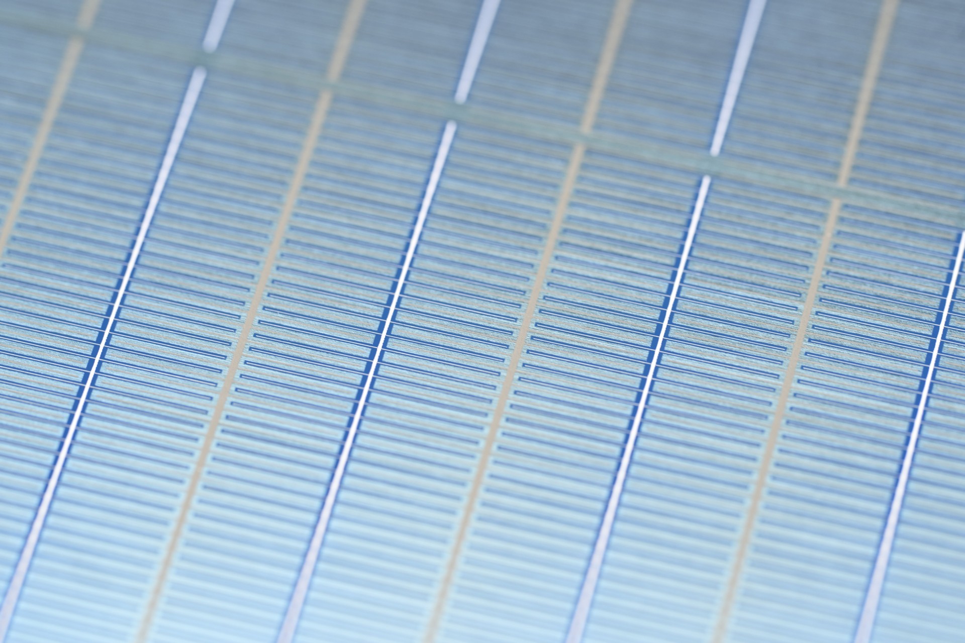 German startup unveils ‘self-aligned’ back-contact TOPCon solar cell ...