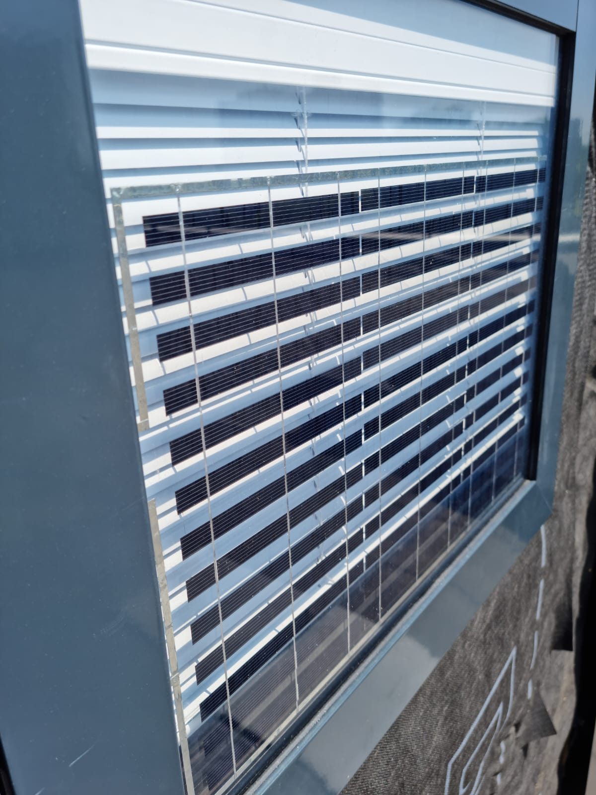 TNO researchers build world’s first bifacial PV window – pv magazine ...