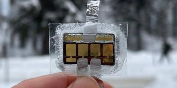 New encapsulation method boosts perovskite solar cell efficiency by 8% ...