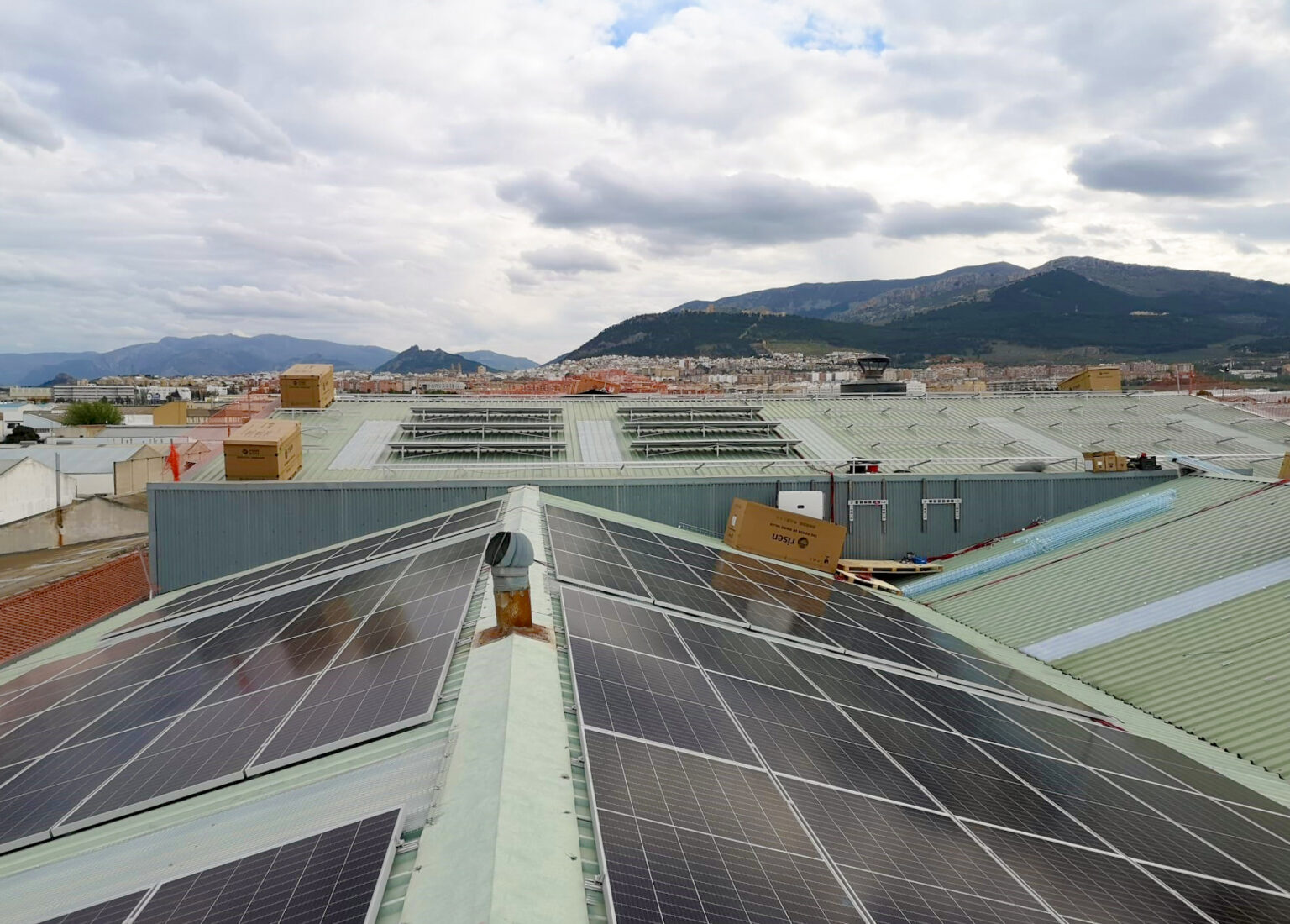 How to achieve higher power yield in east-west oriented solar arrays ...