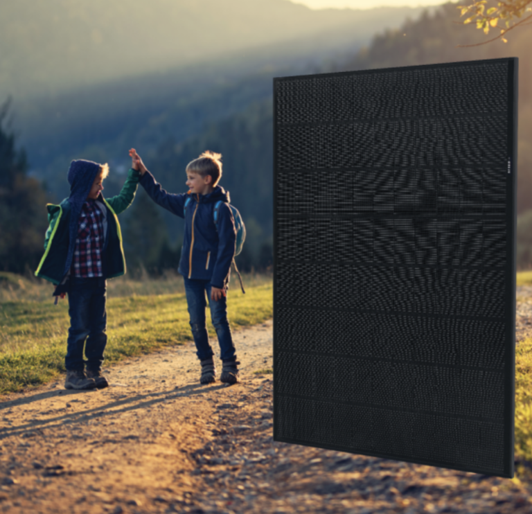 REC starts shipping 470 W full-black solar panels to Australia, New ...