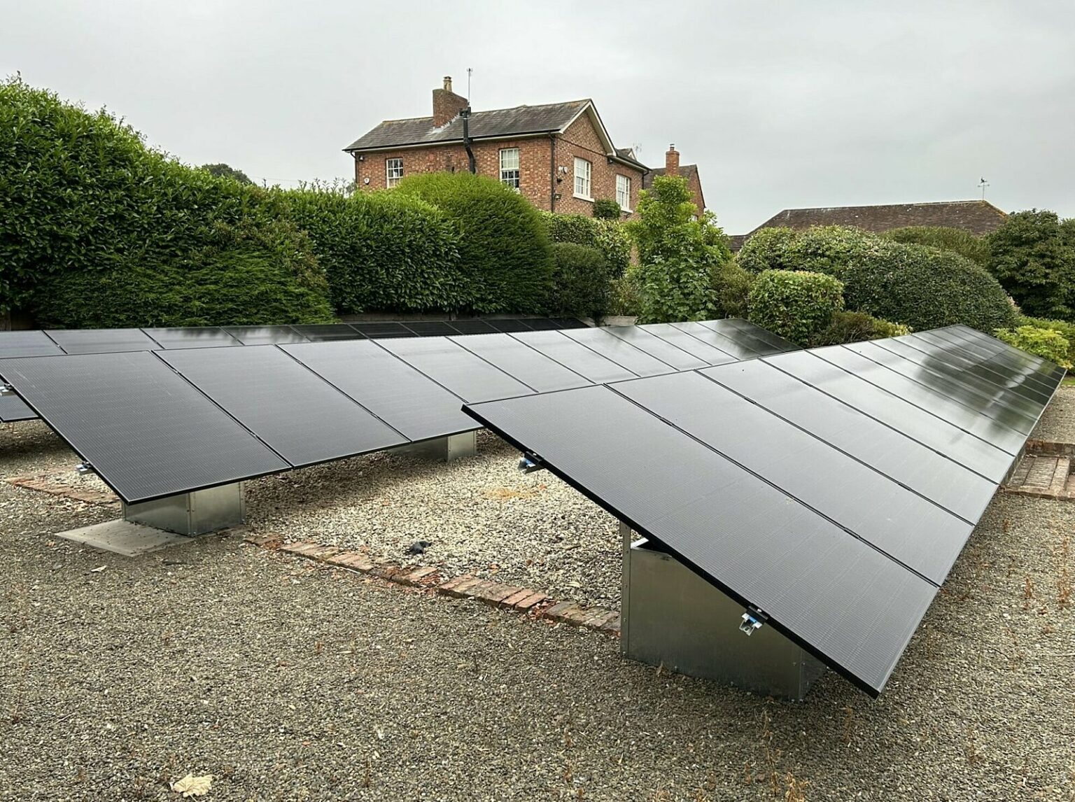 GSE Intégration debuts reversible, concrete-free solar mounting in ...