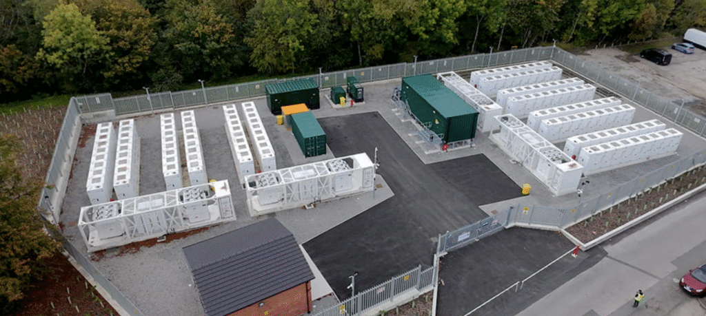 Battery storage awarded 576 MW in UK top-up capacity market auction ...
