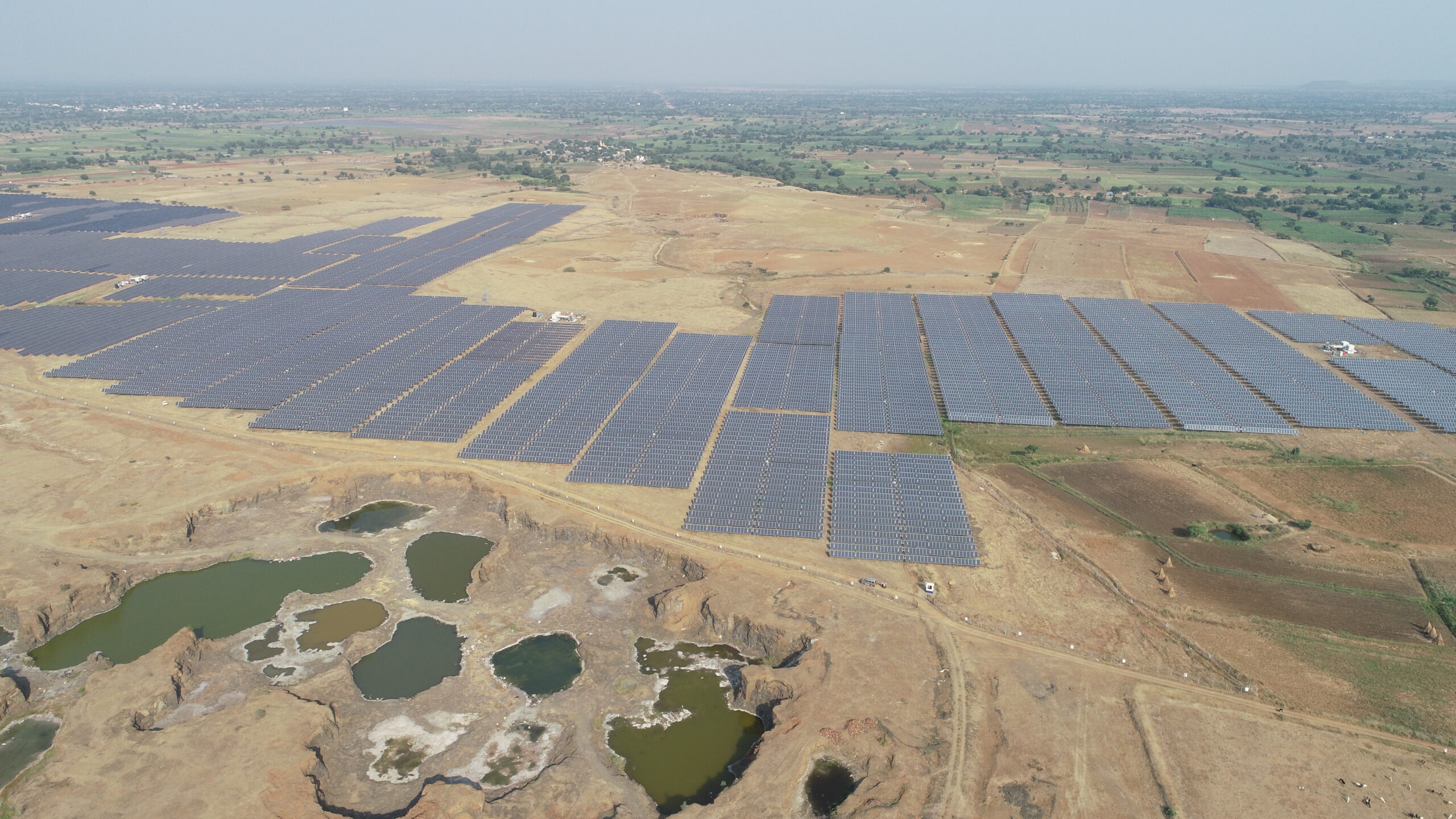 Record solar, wind surge drives 3.3% drop in India’s fossil generation ...