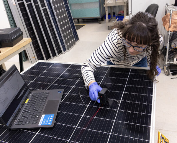 Solar industry cost-cutting sparks record wave of spontaneous glass ...