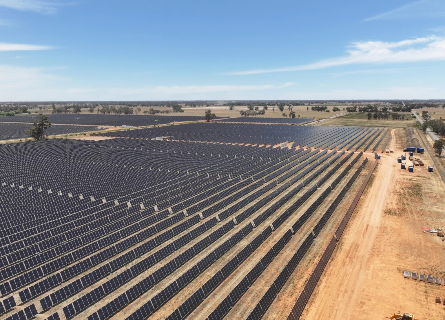 Solar and battery hybrid projects prominent in latest Australian tender ...
