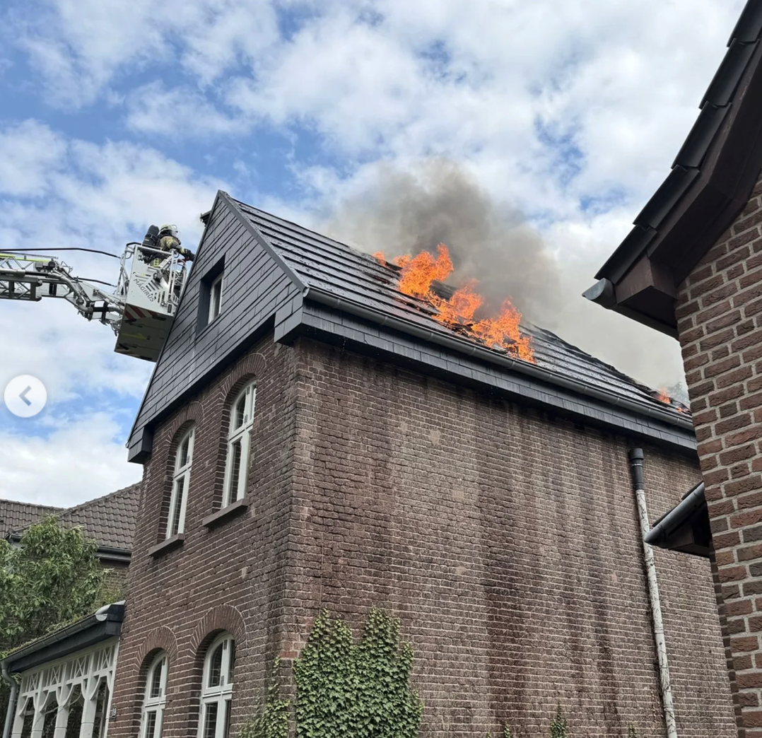 Fire strikes another German home with solar roof tiles - pv magazine Global