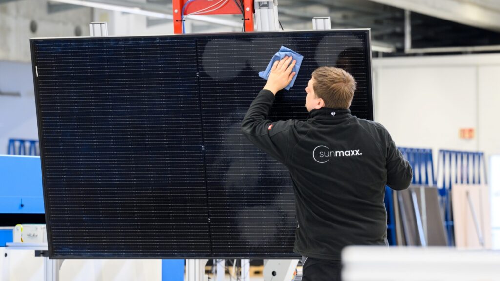 Inside PV manufacturing: Sunmaxx's PVT module factory in Germany - pv ...